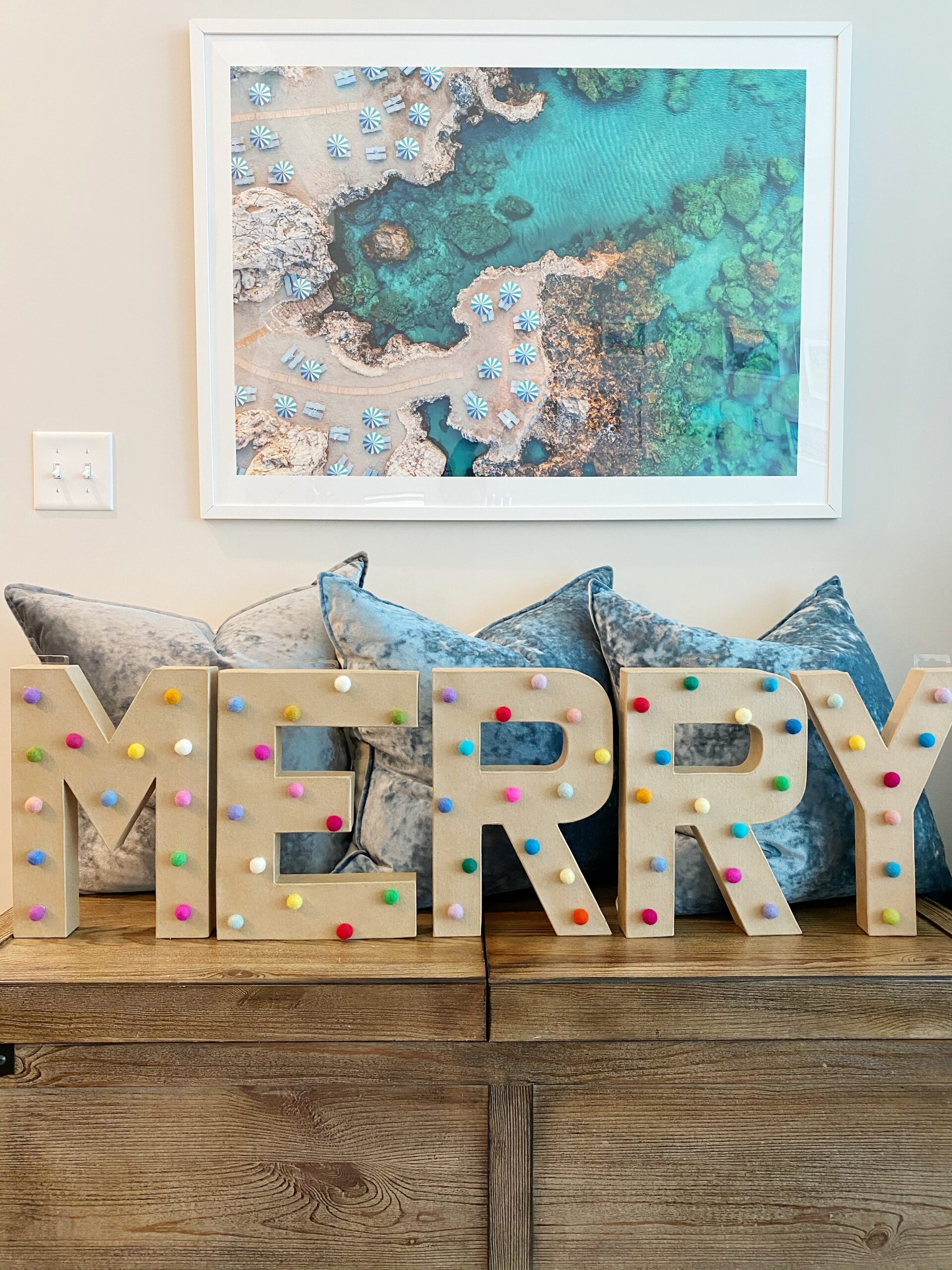 DIY Christmas Decorations: Polka Dot Letters • Becks and the Cities